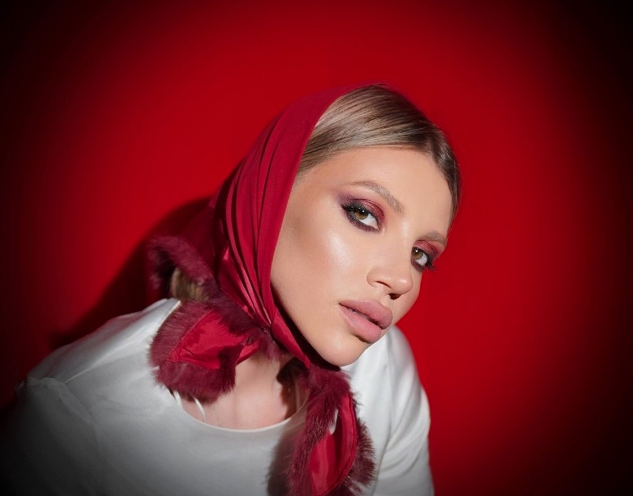 CHEPIKK, Холла — «Не люби меня» - RADIO•R